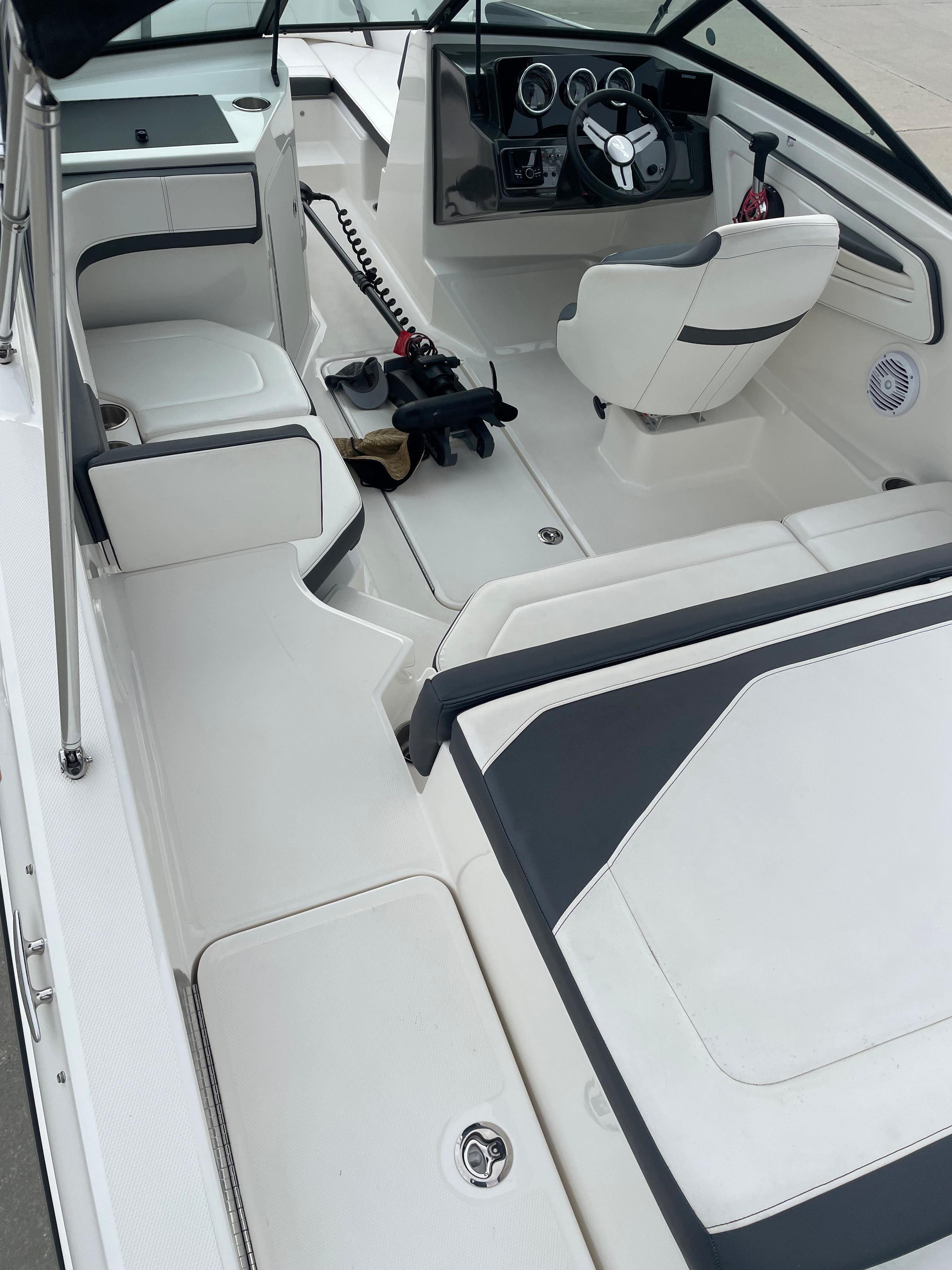 Sea Ray SPX 190 OB - Boats for Sale - Seamagazine