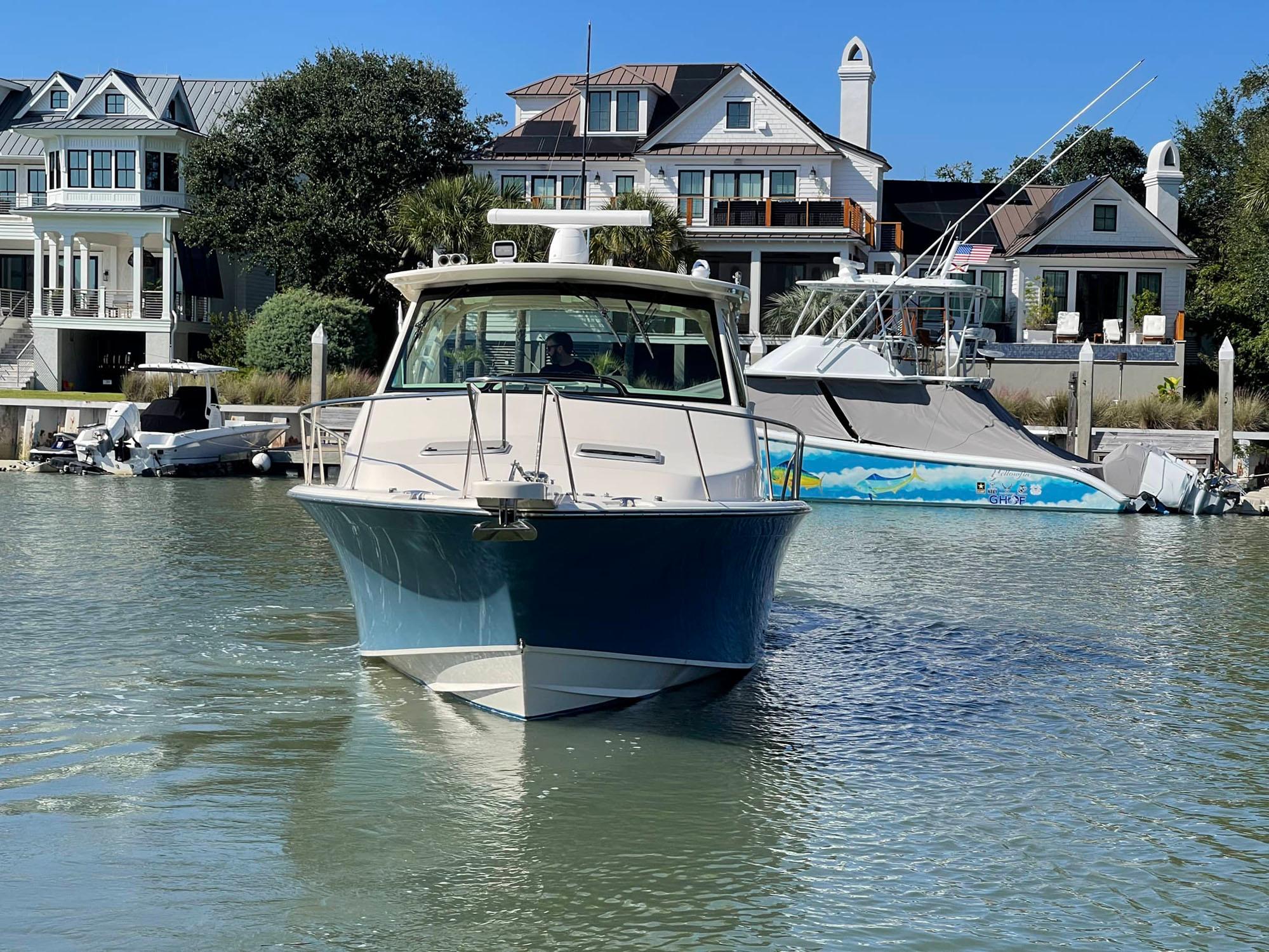 Grady-White Express 370 - Boats for Sale - Seamagazine