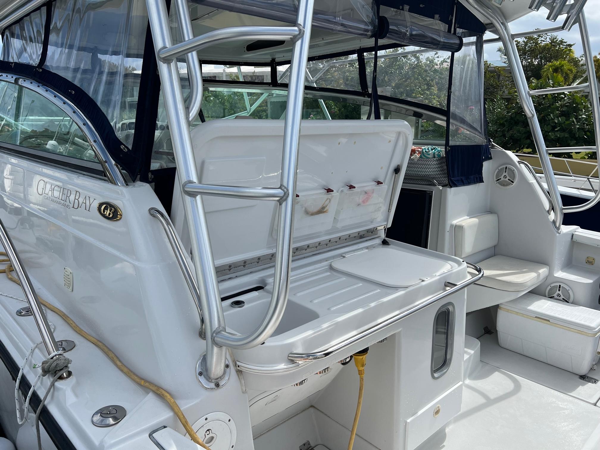 Glacier Bay 3470 Ocean Runner - Boats for Sale - Seamagazine