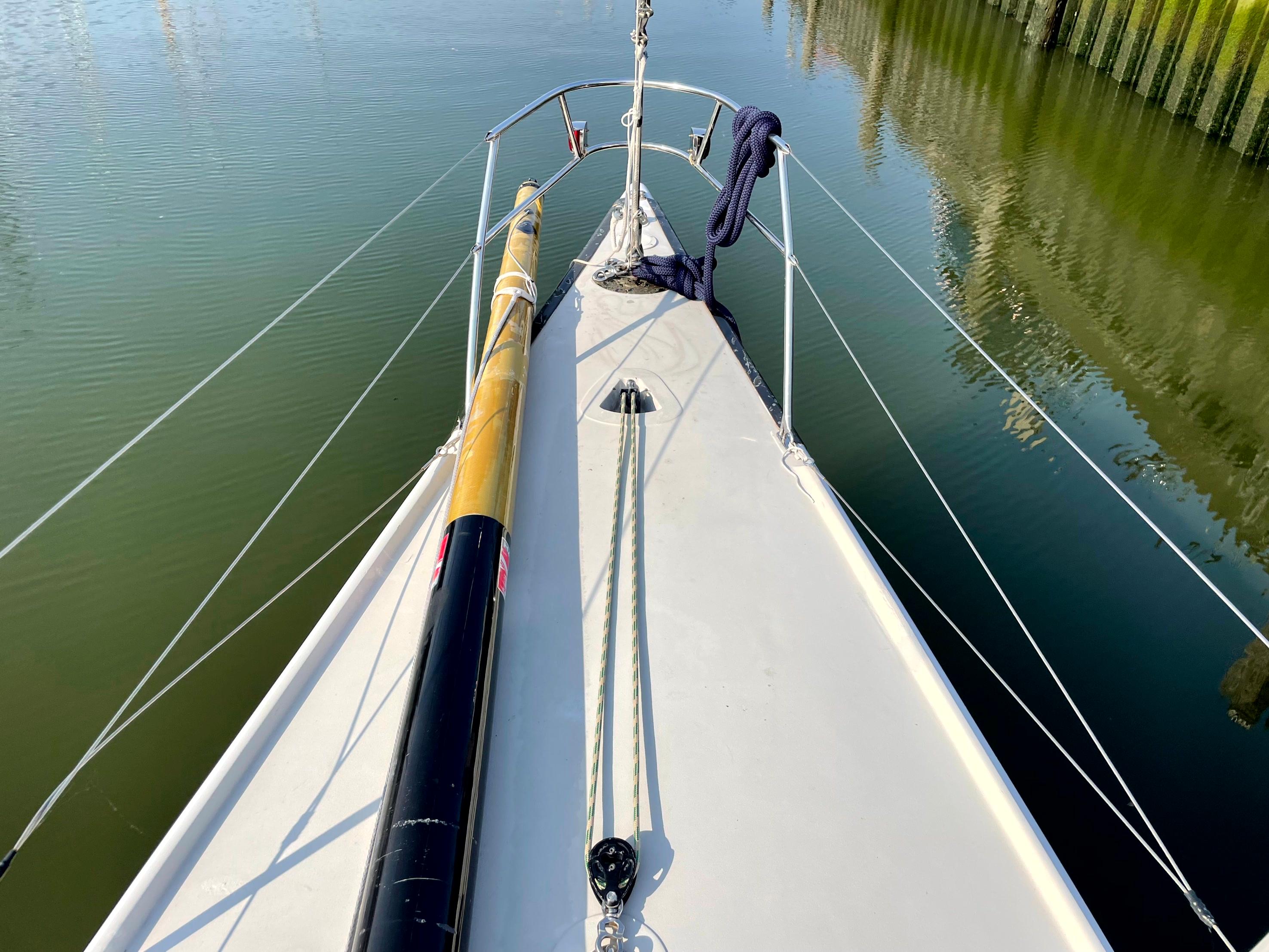 Eric Goetz Custom Sailboats 80 - Boats for Sale - Seamagazine