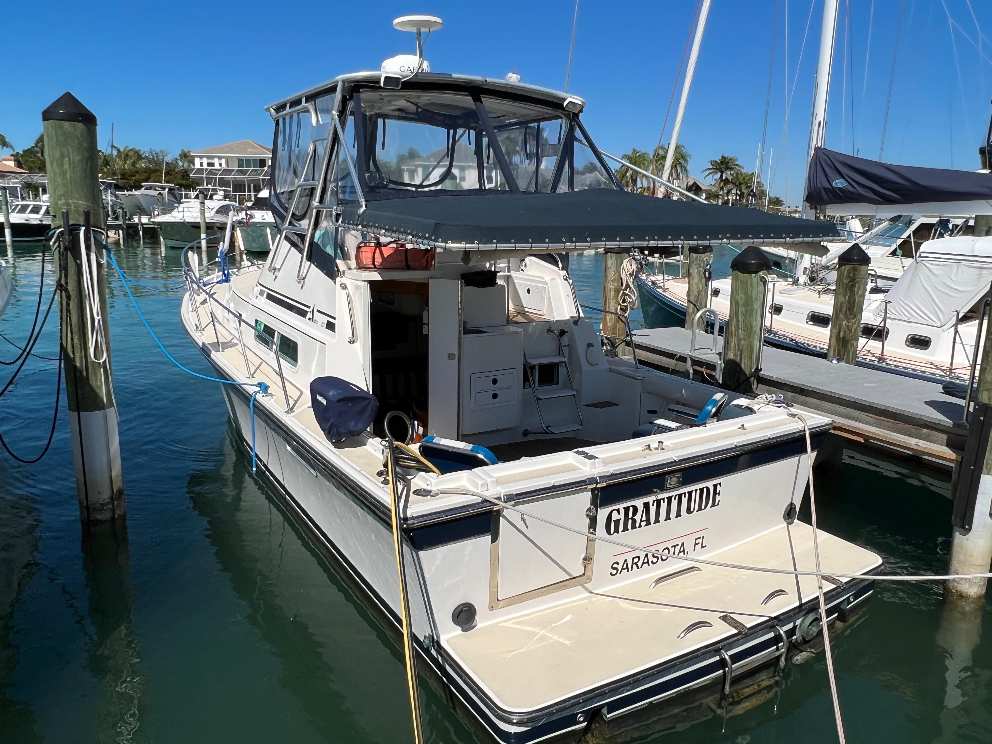 Albin 32 + 2 Command Bridge - Boats for Sale - Seamagazine