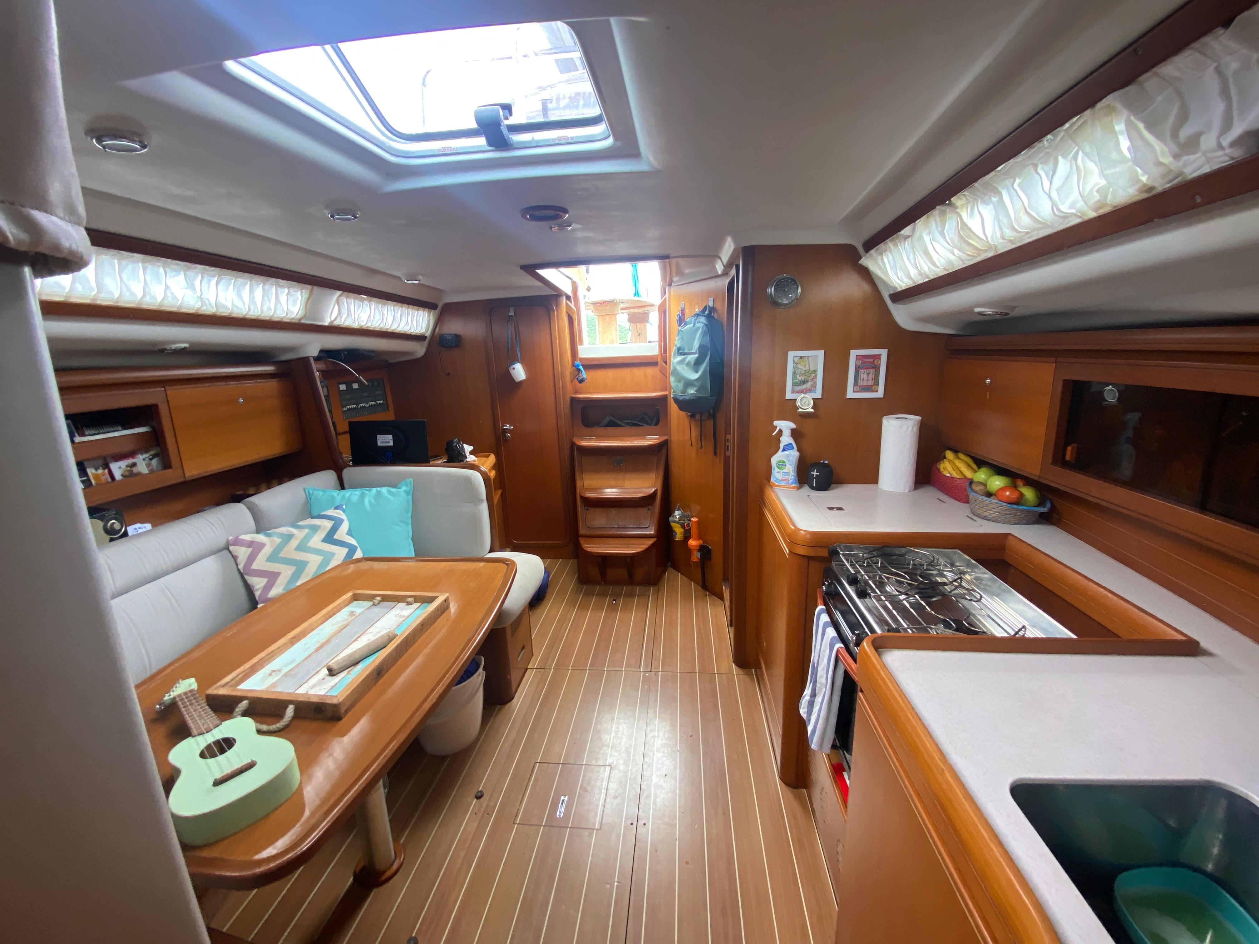 Grand Soleil 37B - Boats for Sale - Seamagazine