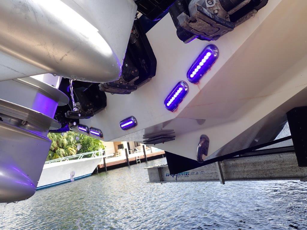 Cigarette 42 Huntress - Boats for Sale - Seamagazine