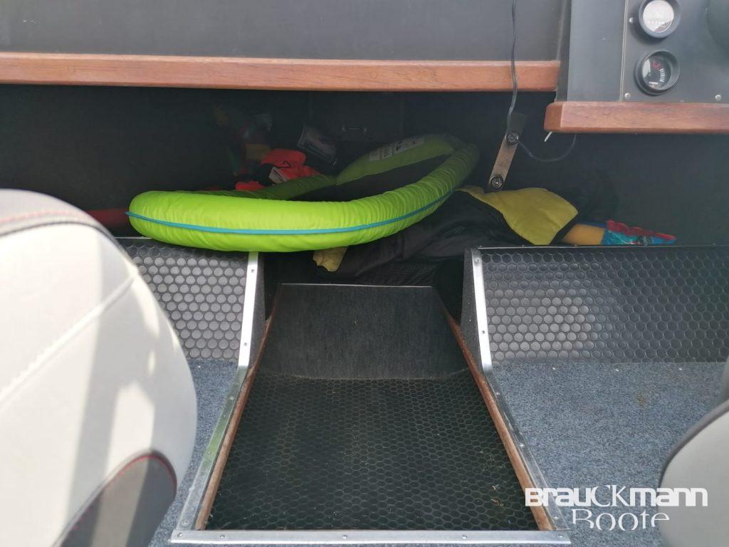 Manta Racing Boats Offshore Boot Manta - Boats for Sale - Seamagazine