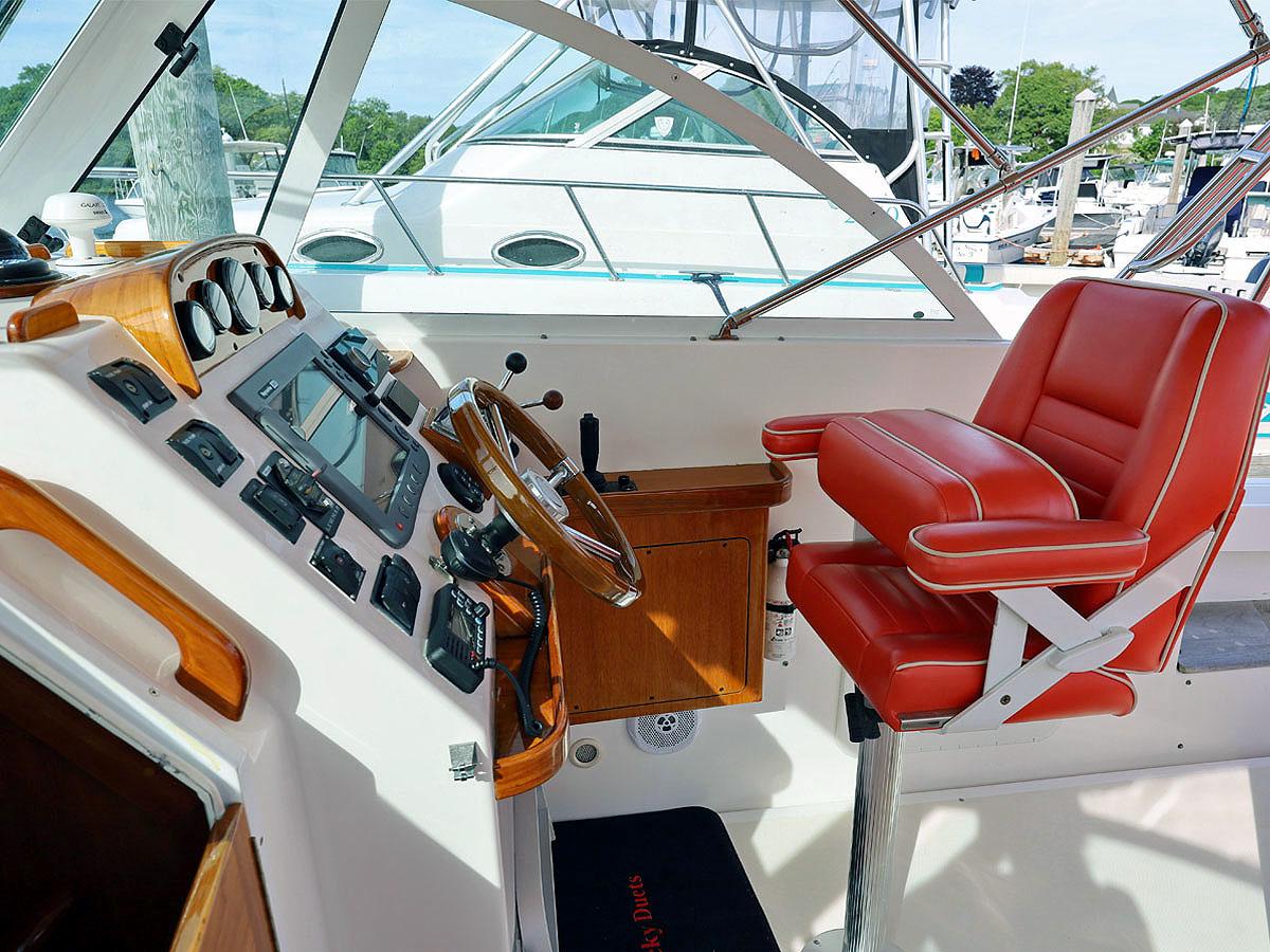 Hunt Yachts Surfhunter 29 - Boats for Sale - Seamagazine