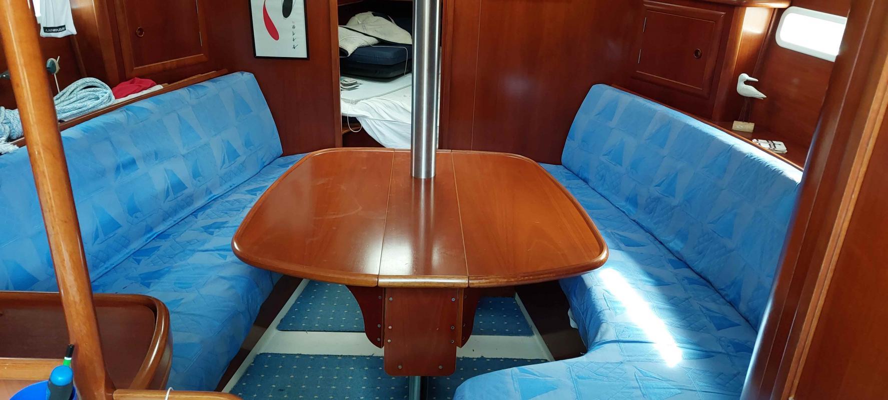 Beneteau Oceanis Clipper 331 - Boats for Sale - Seamagazine