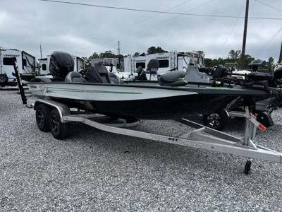 Xpress X19 Pro - Boats for Sale - Seamagazine
